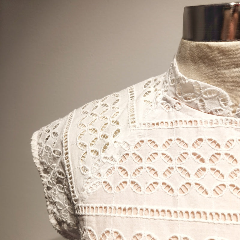 TP Samfoo Peplum Broderie Anglaise – Tong Tong Friendship Store